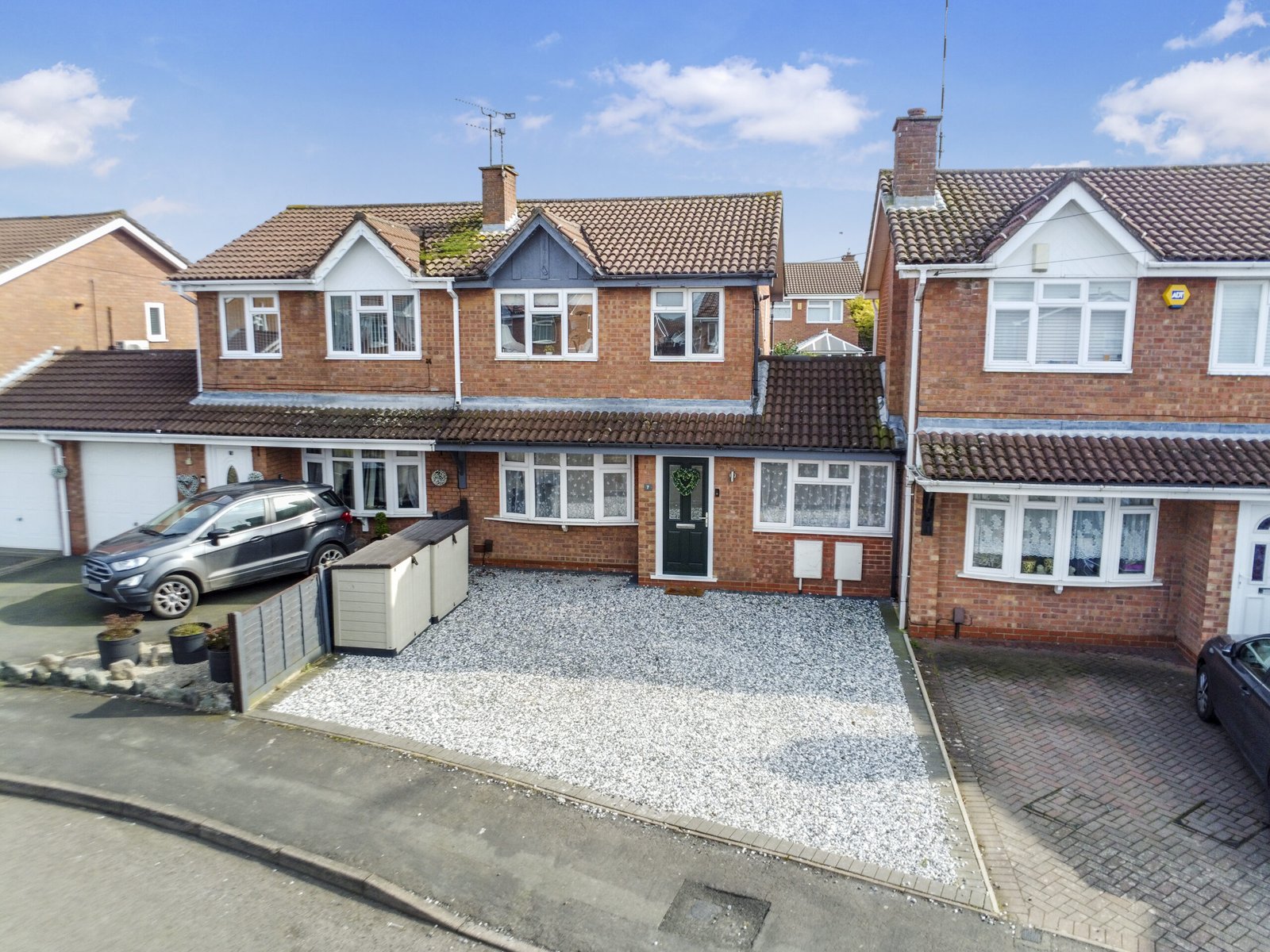 7 Hogarth Close, Bedworth, CV12 8TL - Xchange Properties